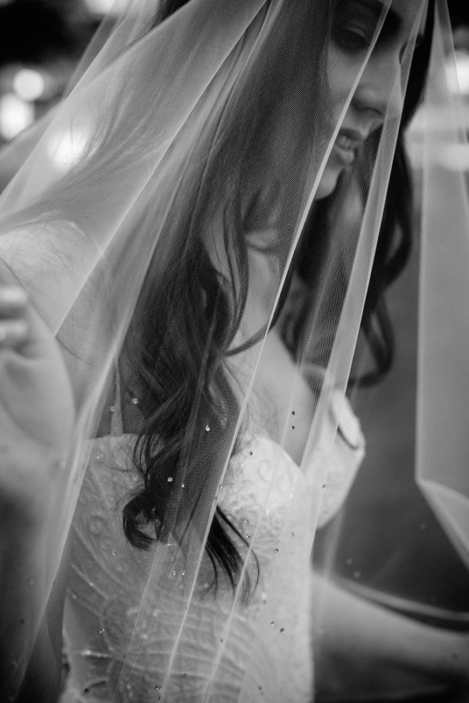 Wedding veils with crystals for the enchanted bride - TANIA MARAS ...