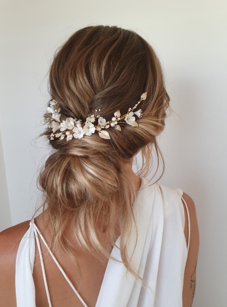 How to style the modern chignon wedding updo