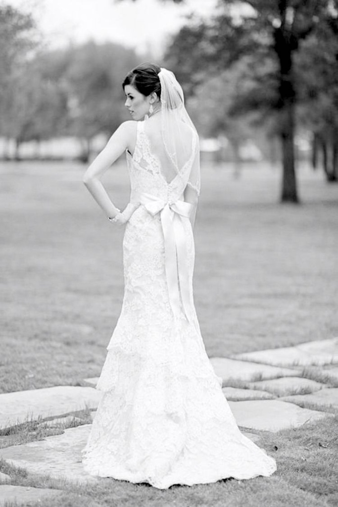 Our tips for styling bow wedding dresses with a veil - TANIA MARAS