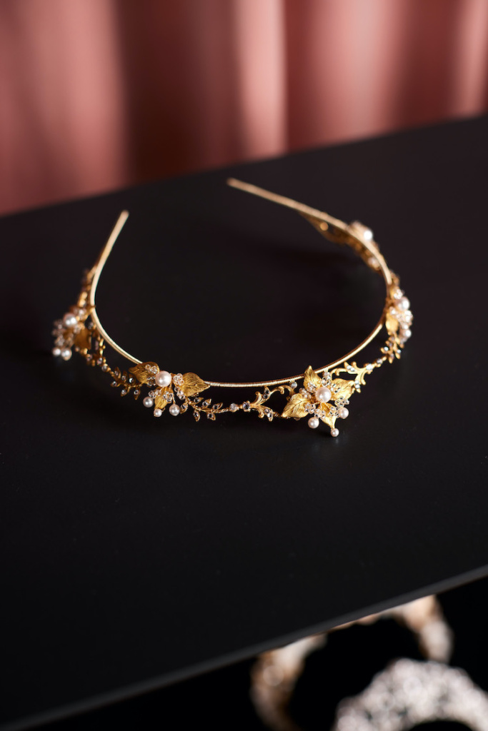 Simple wedding crowns for modern brides - TANIA MARAS