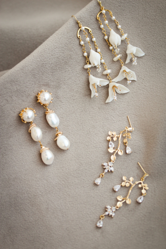 Gold bridal earrings for the style obsessed bride | Tania Maras