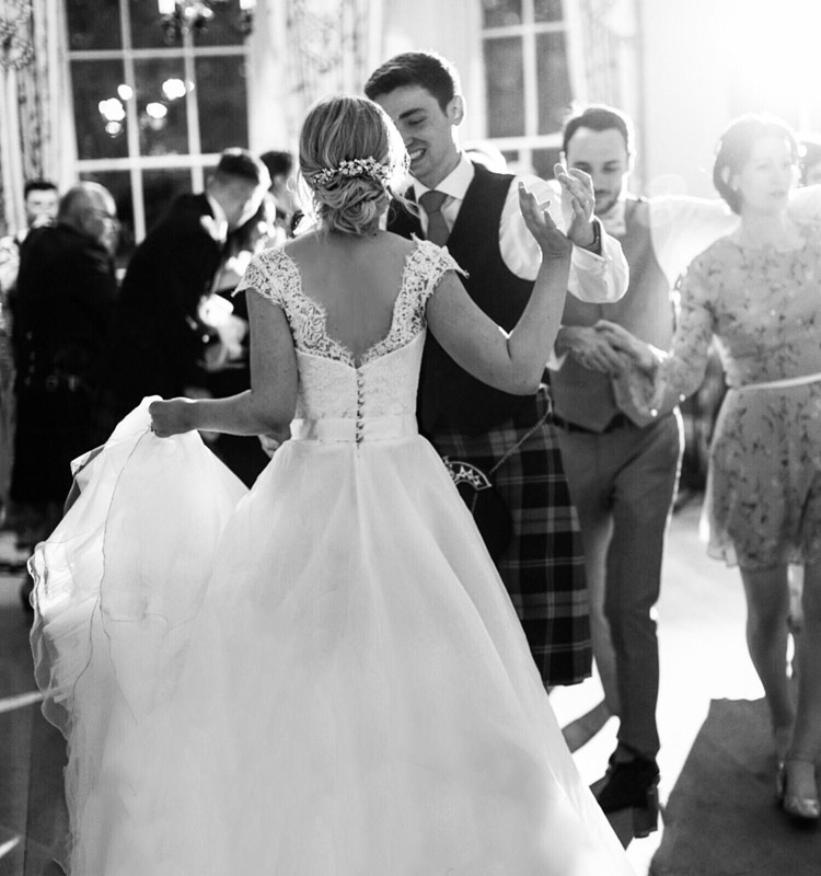 A Scottish Romance | Tania Maras