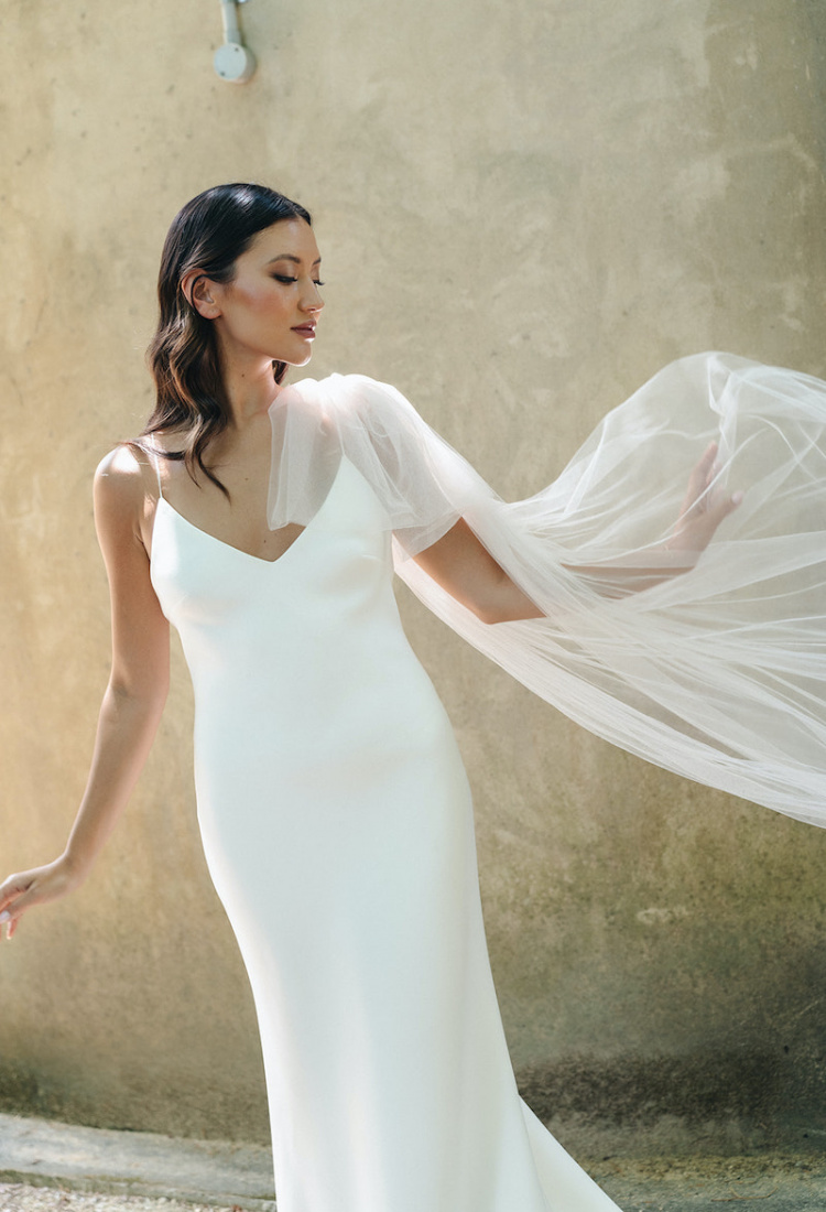 Bridal wings: A modern alternative to the traditional wedding veil ...