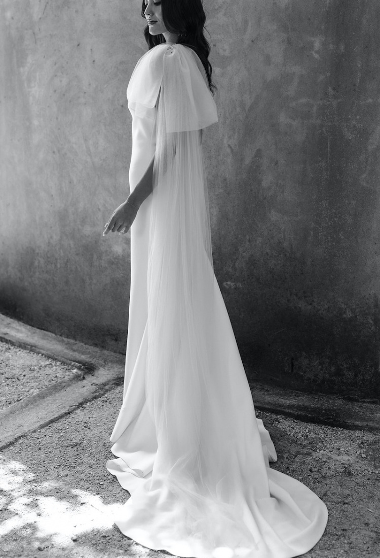 Bridal wings: A modern alternative to the traditional wedding veil ...