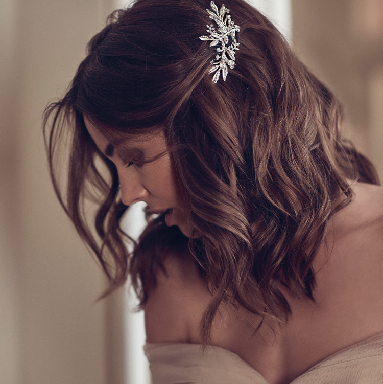 7 things to consider when styling side swept hair with wedding hair combs