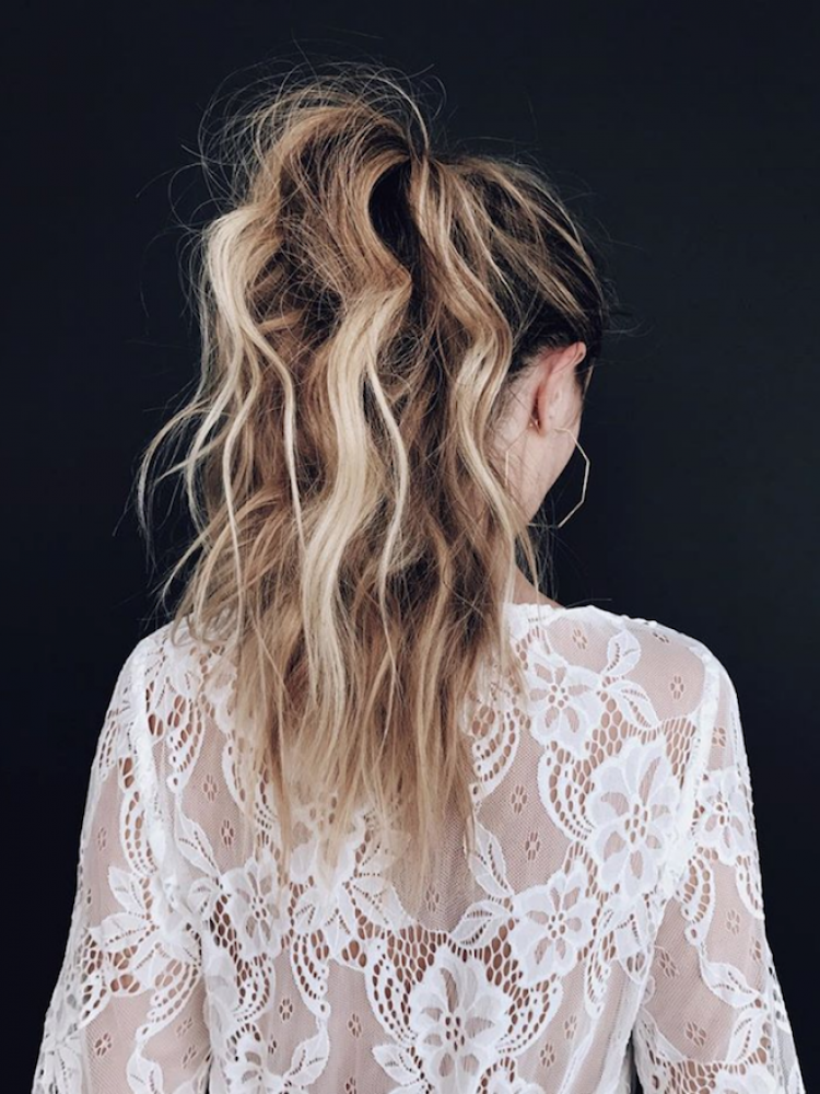 24 Gorgeous Messy Wedding Updos | Tania Maras