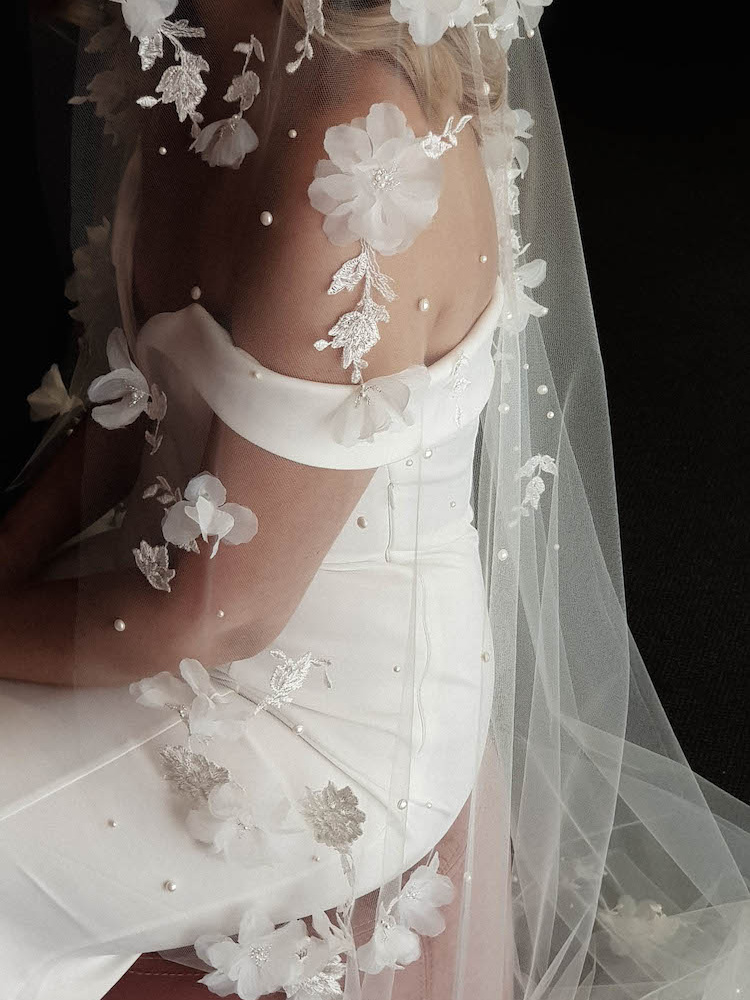 How to style a dramatic wedding veil | Tania Maras