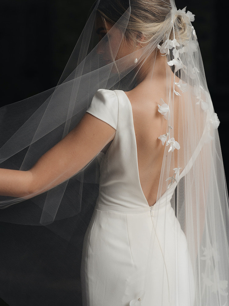 What is a Blusher & Do You Need One on Your Veil? - Tania Maras