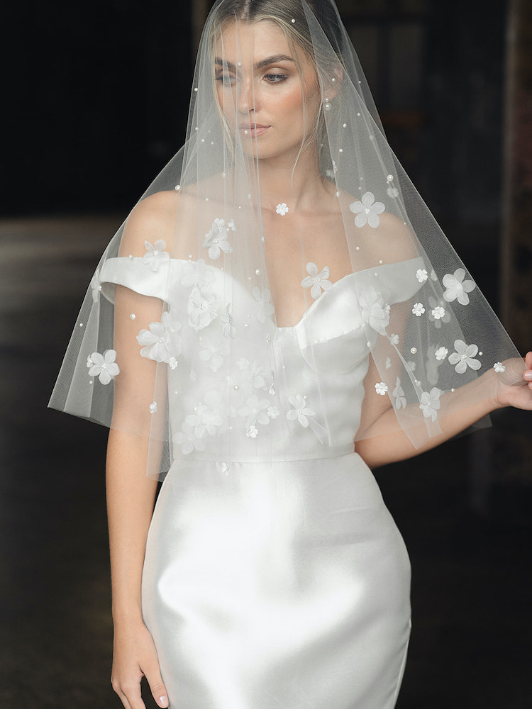 What is a Blusher & Do You Need One on Your Veil? - Tania Maras