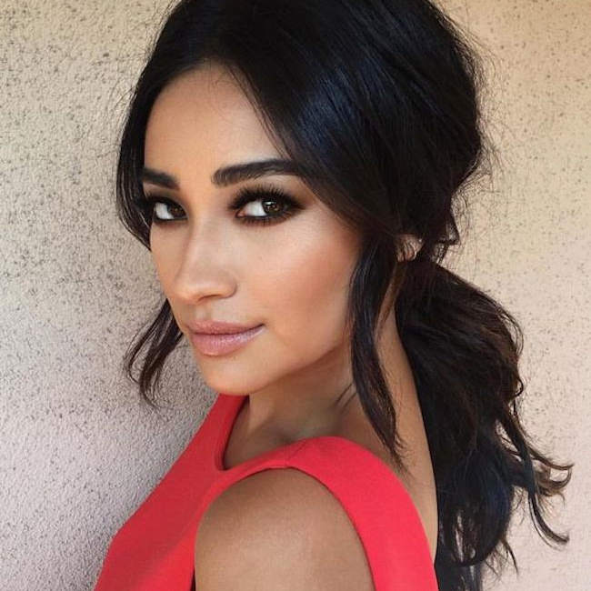 Playful Ponytails | Styling the classic wedding ponytail | Tania Maras