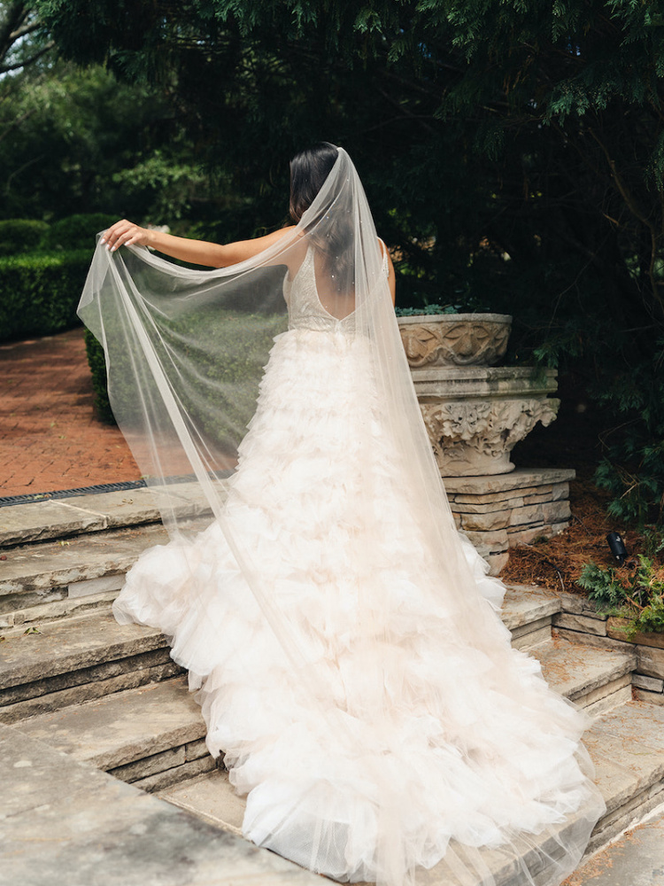 Why your dress probably isn't white and how to choose a wedding veil to ...